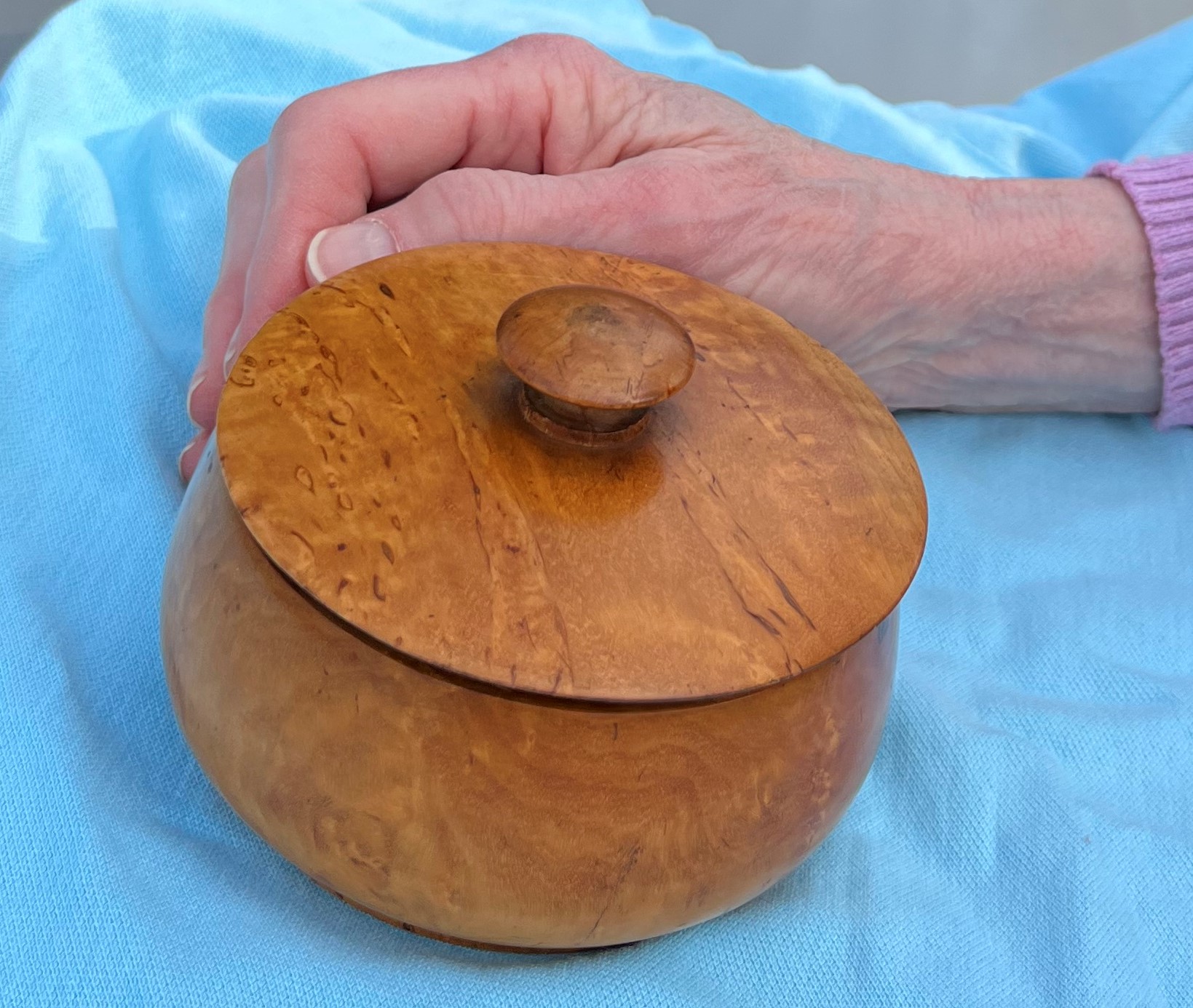 Amy’s Wooden Bowl – Lindgren Family Connections